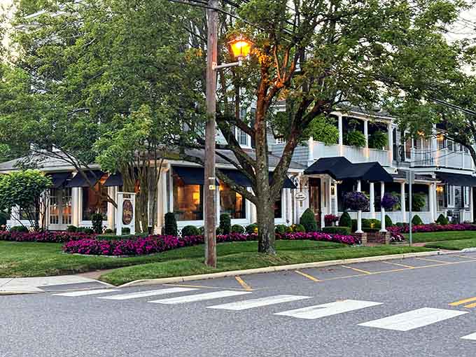 Chateau Inn and Suites blends elegance with comfort, creating that rare place where you actually want to stay.