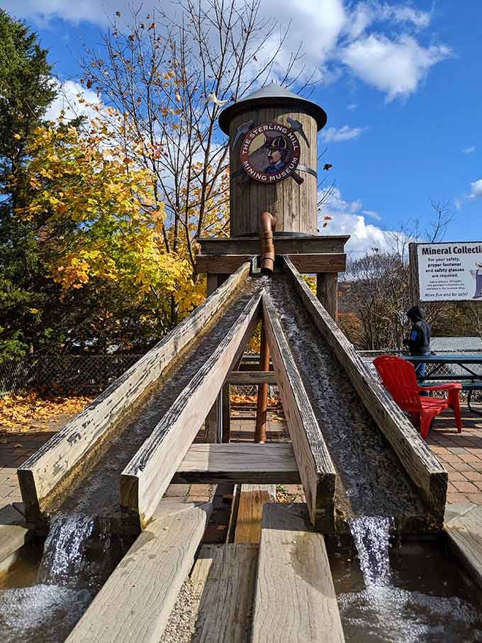 The outdoor sluicing station lets visitors pan for minerals like old-time prospectors, minus the dysentery and claim-jumping drama.