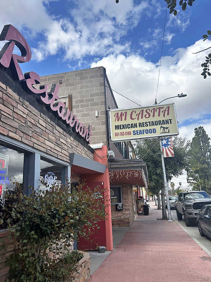 Mi Casita's colorful facade promises the kind of Mexican food that makes food snobs jealous at reasonable prices.