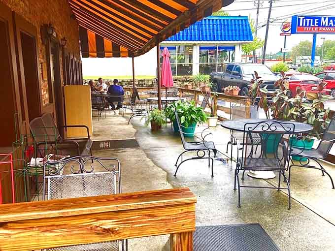 Outdoor seating for those perfect Georgia days when fresh air makes everything taste even better somehow.