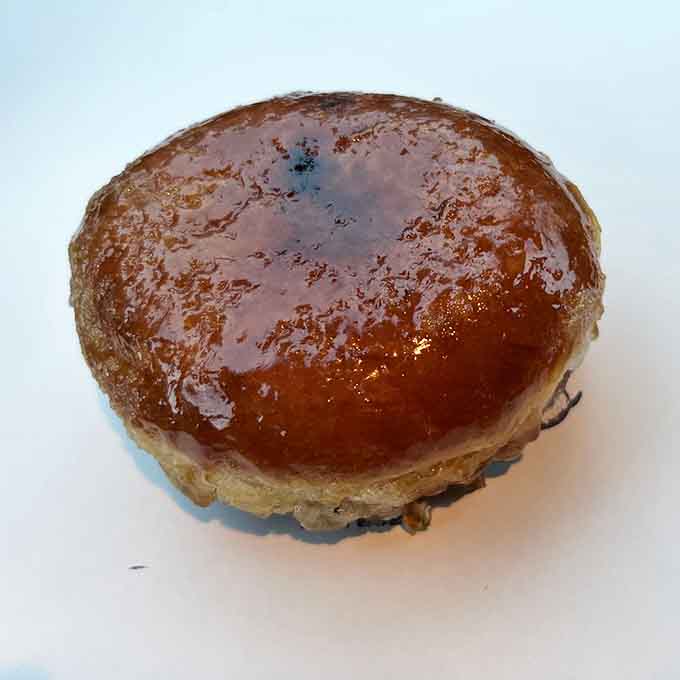Cr&egrave;me br&ucirc;l&eacute;e donut elevates fried dough to fancy French dessert status without the pretentious attitude.
