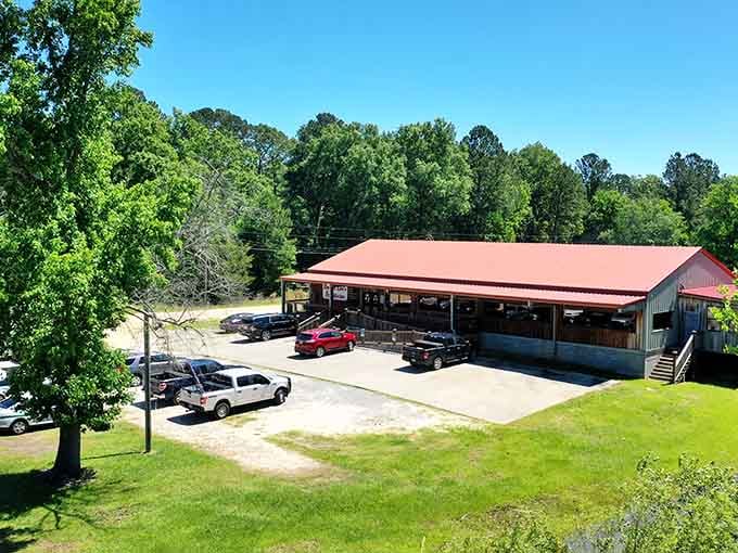 That red roof nestled among Georgia pines signals good eating ahead for anyone lucky enough to find it.