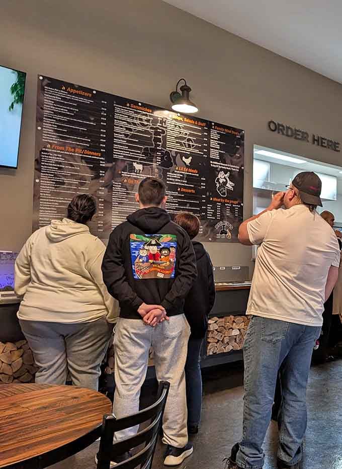 The line at the counter tells you everything you need to know about what's coming off those smokers.