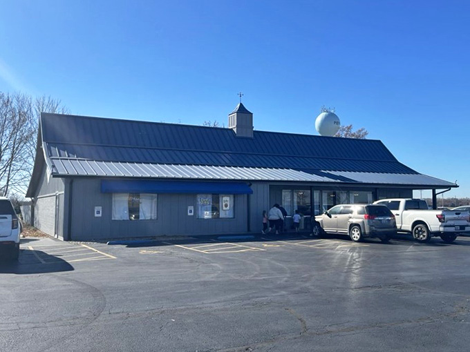 Parking lot under blue skies means the locals know something worth sharing with the rest of us.