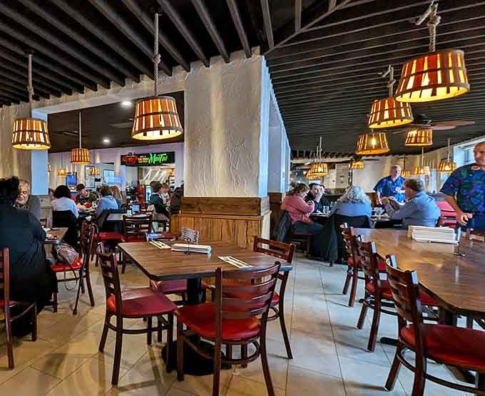 Tables full of contented diners enjoying their meals create the kind of atmosphere that turns first-timers into regulars.