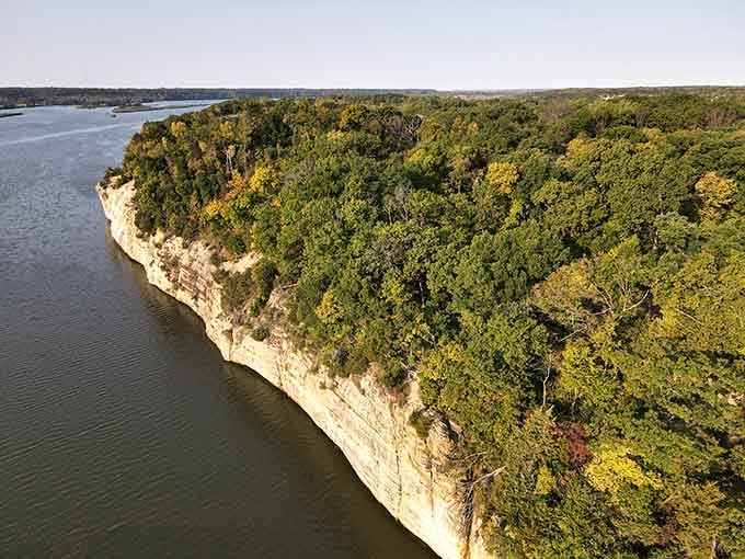 Aerial perspective reveals how these bluffs jut into the river, creating one of Illinois' most dramatic landscapes.