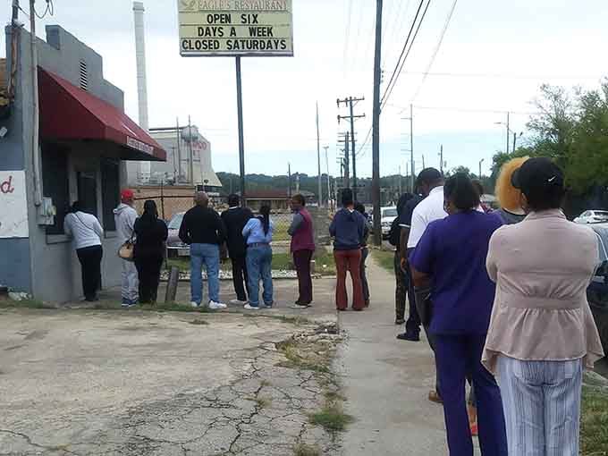 15. eagle&rsquo;s restaurant's line in front