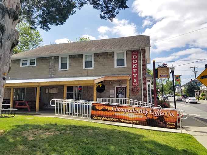 Chesapeake Bay Coffee Co. promises caffeine and conversation in equal measure, just like the good old days.