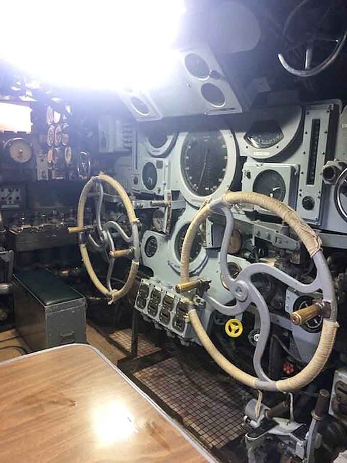These bow and stern plane handwheels controlled the submarine's depth during missions that determined the war's outcome.