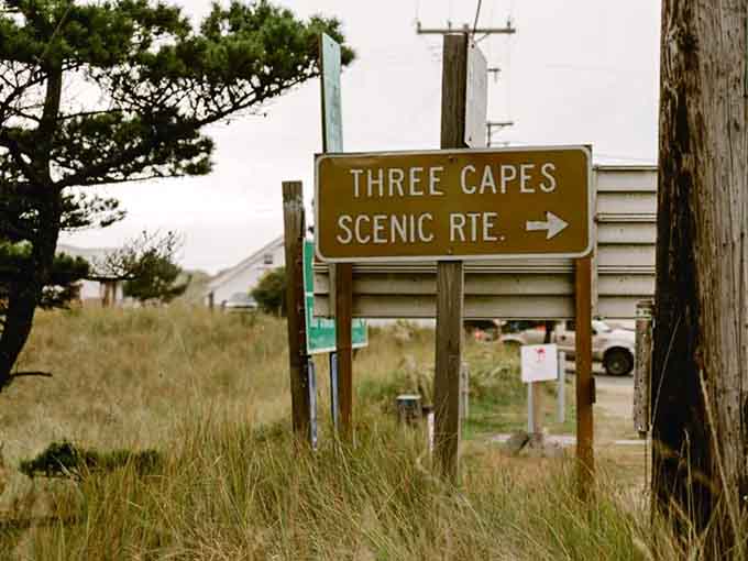 Follow this sign and discover why locals have been keeping this scenic loop their favorite secret.