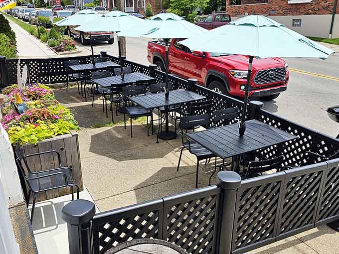 Outdoor seating with umbrellas means you can enjoy that legendary chicken while soaking up small-town Indiana charm and fresh air.