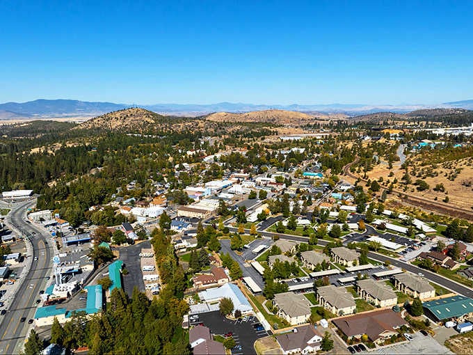 The whole town spreads out beneath endless sky, proving California still has places where space actually exists.