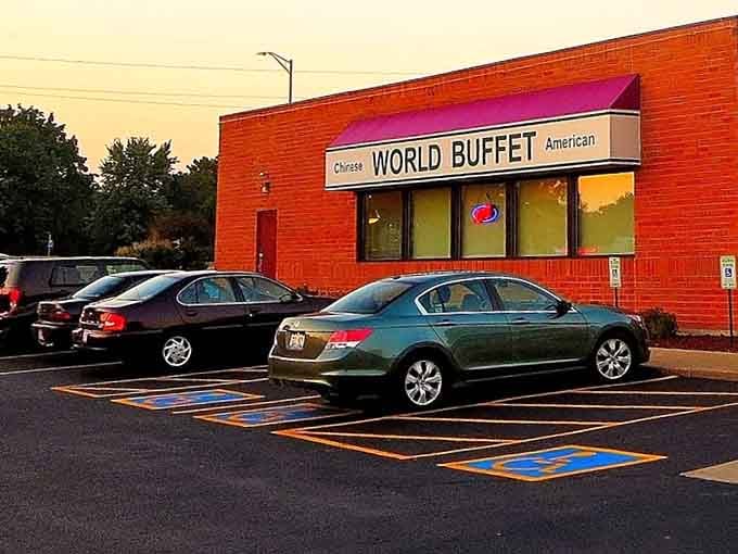 Plenty of parking spaces for all the folks who'll waddle out later, loosening their belts and questioning their life choices.