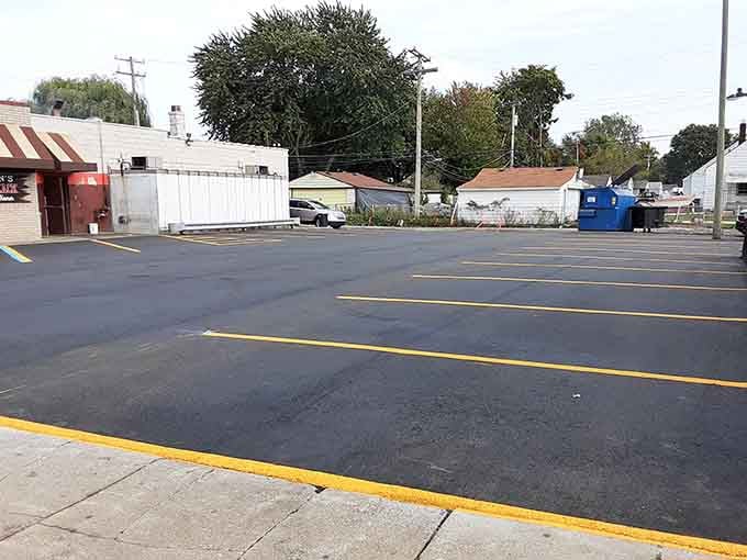 Plenty of parking space for the crowds who've been making pilgrimages here since the late seventies for good reason.
