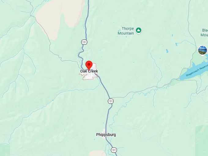 16. oak creek map