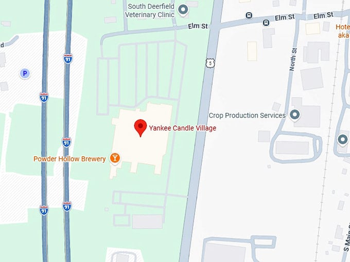 16. yankee candle village map