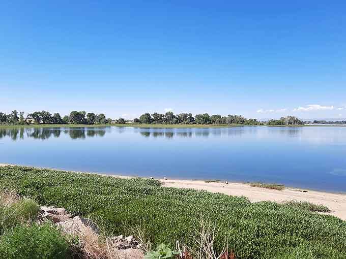 That mirror-perfect reflection on the water makes you want to skip stones and contemplate life's simple pleasures.