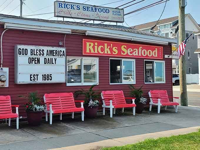 Those cheerful red benches out front are practically begging you to sit and savor the shore life.