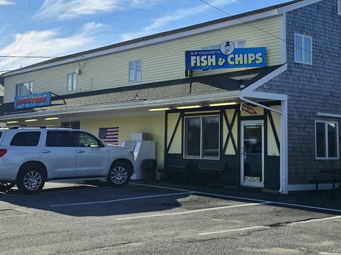 Look at that classic Cape Cod charm - weathered shingles and crispy fish that would make Gordon Ramsay weep with joy.