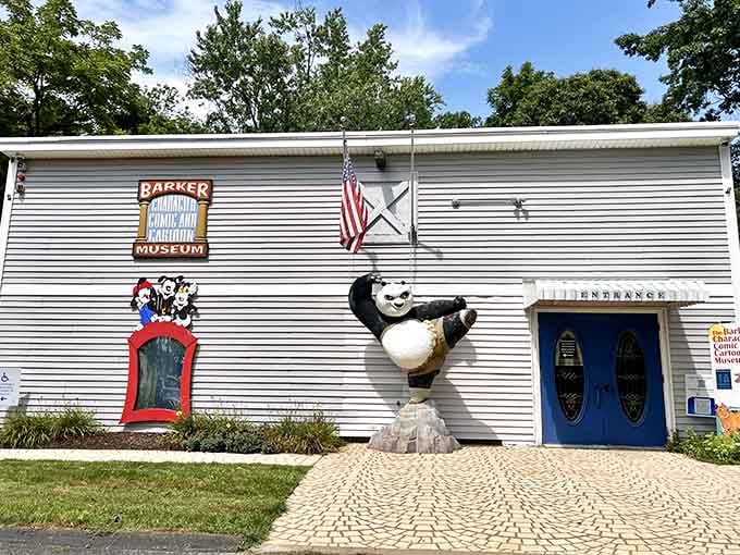 Po strikes a pose outside, proving that even Dragon Warriors need a Connecticut vacation sometimes.
