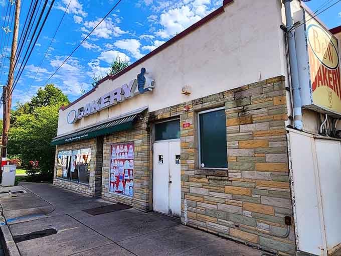That classic storefront has been calling to sweet-toothed pilgrims for generations, and they keep answering.