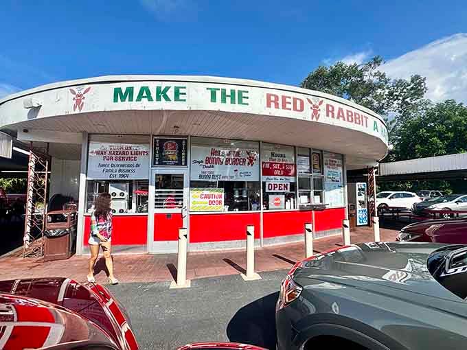 That curved retro roof and bright red trim practically scream "pull over for a milkshake right now!"