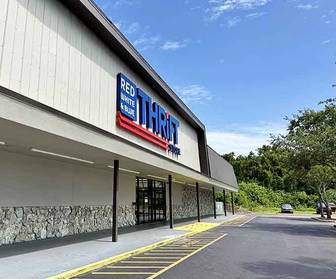 Look at all that parking and pristine pavement&mdash;they're ready for the crowds who know quality thrifting when they see it.