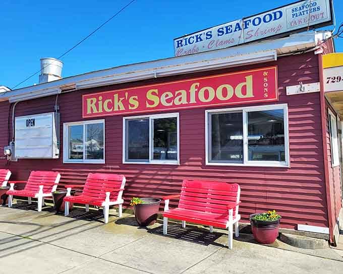 That burgundy building has been serving fried seafood happiness since 1985, and it shows no signs of slowing down.