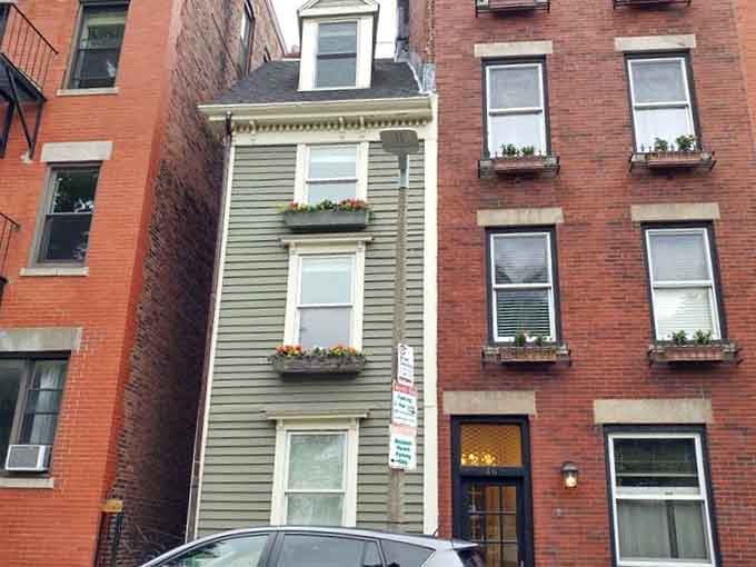 Those flower boxes add charm to what might be the city's most photographed architectural curiosity on Hull Street.