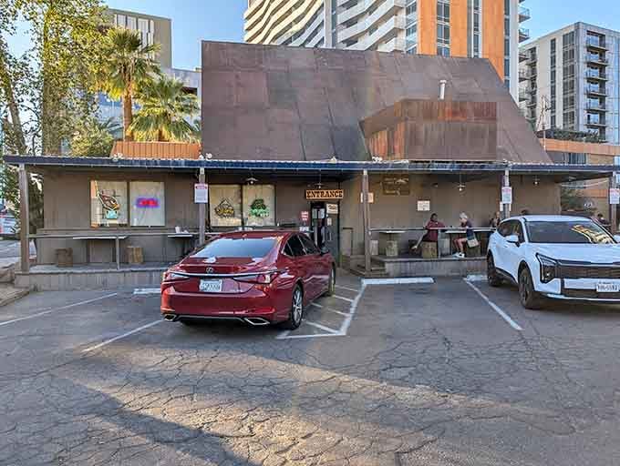 Palm trees and parking lot dining prove the best burgers don't need four walls to be unforgettable.
