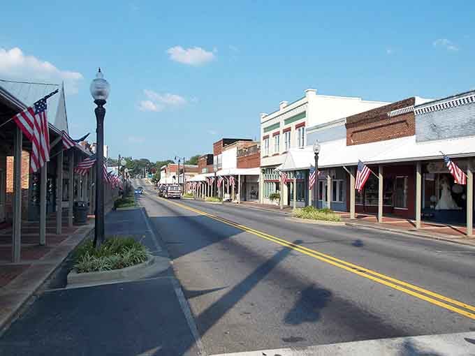 American flags line streets where neighbors still wave and storefronts tell generations of stories.