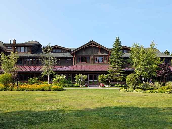 That sprawling lawn and rustic elegance whisper "vacation mode activated" louder than any out-of-office email ever could.