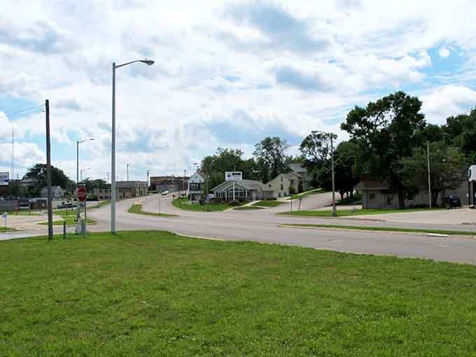 Wide streets and green spaces remind you that not every town sacrificed charm for parking lots.