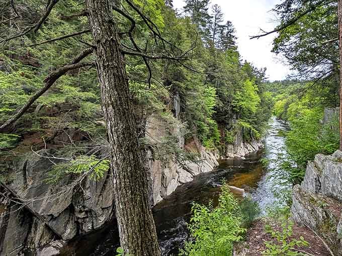 When they call it Massachusetts' Grand Canyon, they're not just being dramatic for the brochure photos.