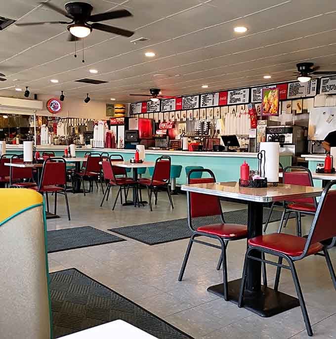 Chrome, vinyl, and turquoise dreams: this is what happiness looked like in 1955, and it still works today.