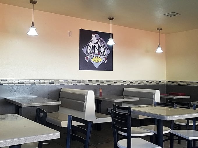Clean, simple, and focused on what matters: getting that golden chicken from kitchen to your waiting taste buds.