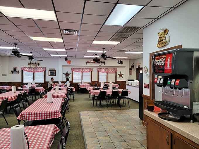 Red checkered tablecloths and ceiling fans set the stage for down-home dining done absolutely right.
