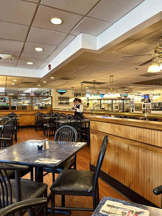 Classic deli vibes with booths that have seen more pastrami than a Carnegie Deli reunion tour.