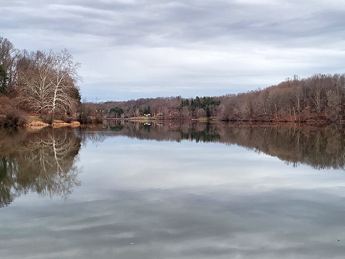 This view proves Ohio doesn't need ocean coastlines to take your breath away completely.