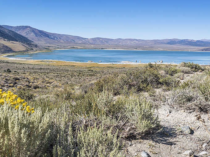 The Eastern Sierra backdrop makes this ancient lake look like nature's own postcard, minus the cheesy caption.