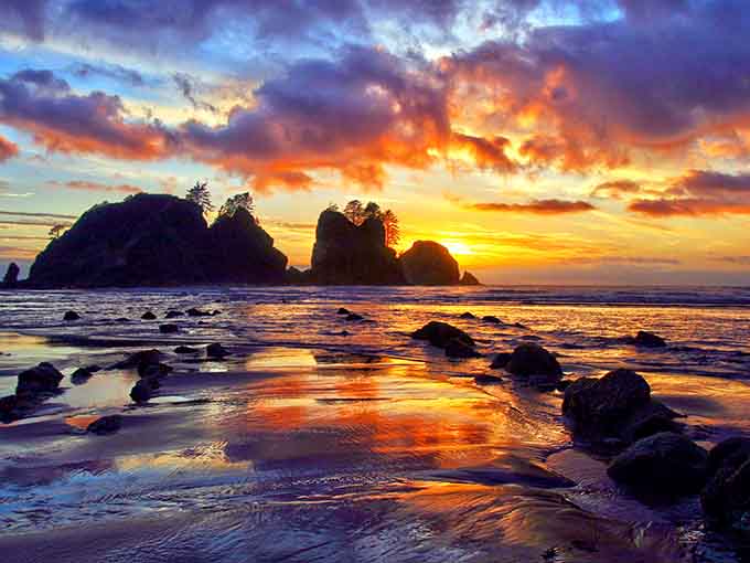 When the sky decides to show off like this, you forgive every muddy step it took to get here.