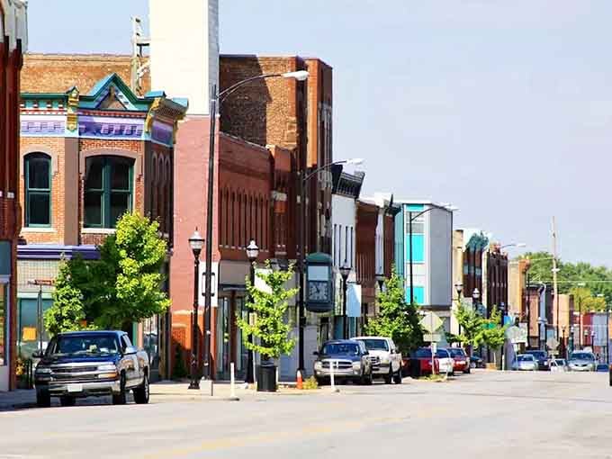 Brick buildings, ghost signs, and good vibes. Downtown Springfield is the real deal, folks.