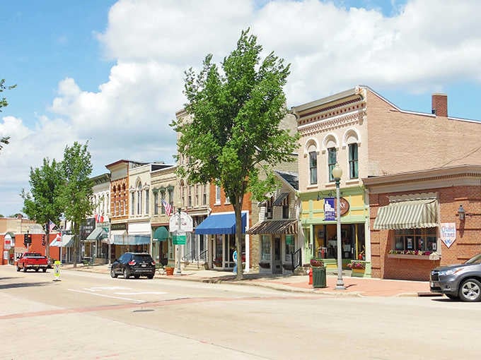 Those colorful storefronts aren't just decorations; those are landmarks guiding you to downtown's heart.