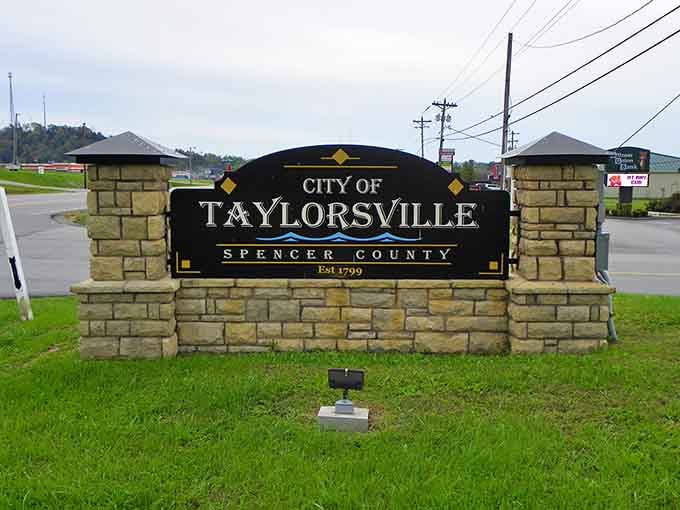 Since 1799, this welcoming gateway has been inviting travelers to discover what small-town Kentucky charm really means.