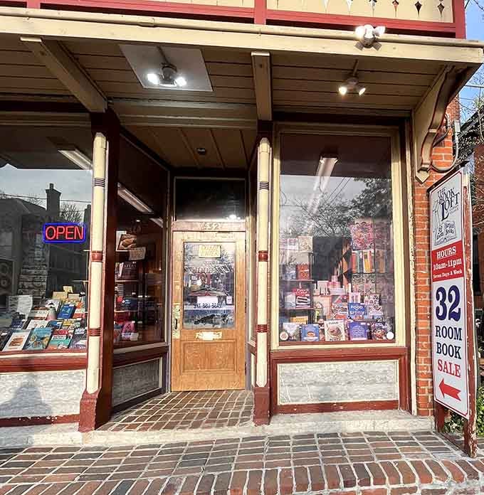 This Massive 32-Room Bookstore In Ohio Is Pure Magic
