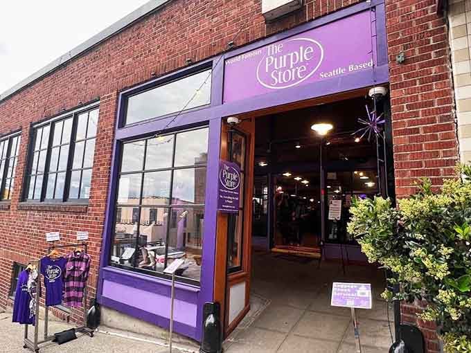 Industrial brick meets royal purple in this Seattle gem that proves commitment looks absolutely fabulous.