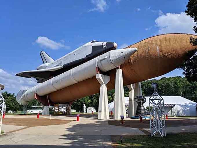 This shuttle display proves Alabama doesn't mess around when it comes to showing off space exploration history.