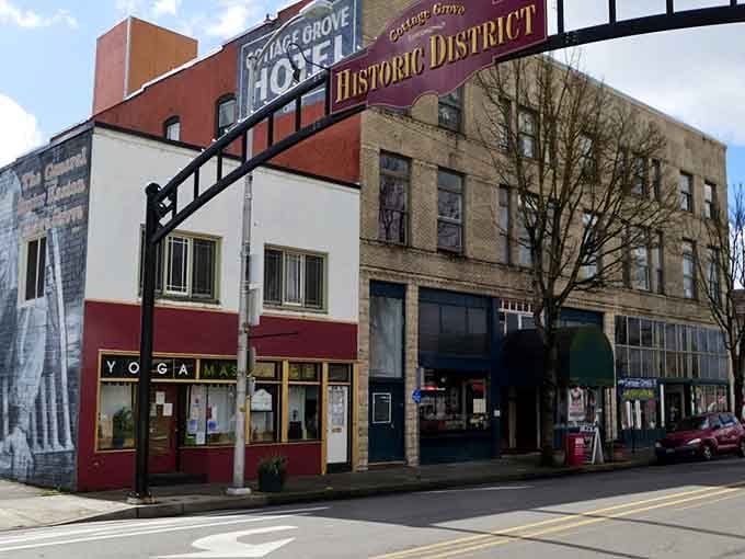 The Historic District sign says it all—these buildings have stories older than your favorite vinyl records.
