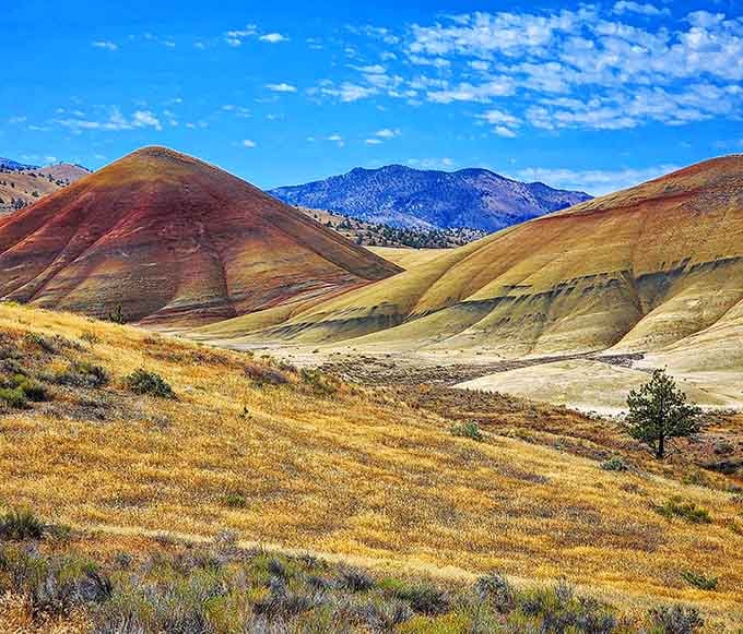 Nature's own abstract expressionist period, where every brushstroke tells a story millions of years in the making.