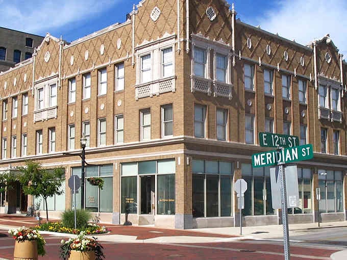 The Art Deco details on this Anderson corner building showcase the architectural pride that defines this hardworking community.
